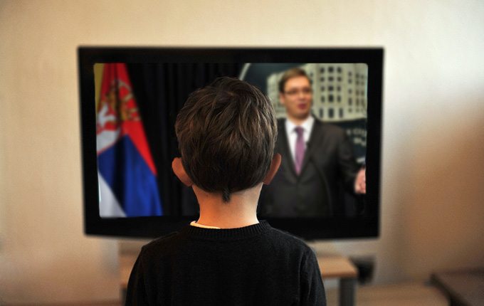 Deca veruju da Vučić živi u televizoru - Njuz.net