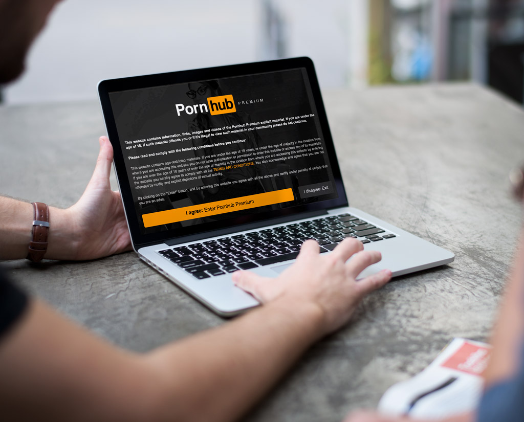 Pornhub svim srpskim poslanicima poklonio premium paket - Njuz.net